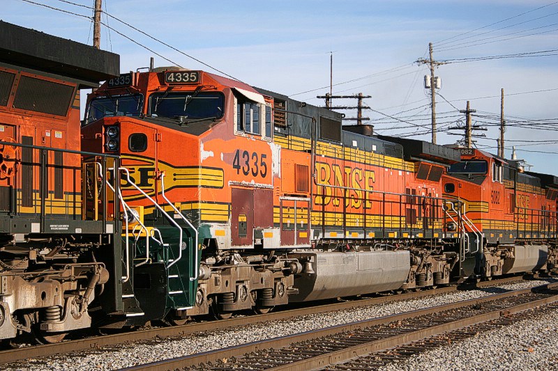 BNSF 4335